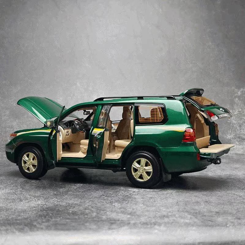 1/18 Toyota Land Cruiser LC200 Diecast Scale Model SUV – Model Car Seller